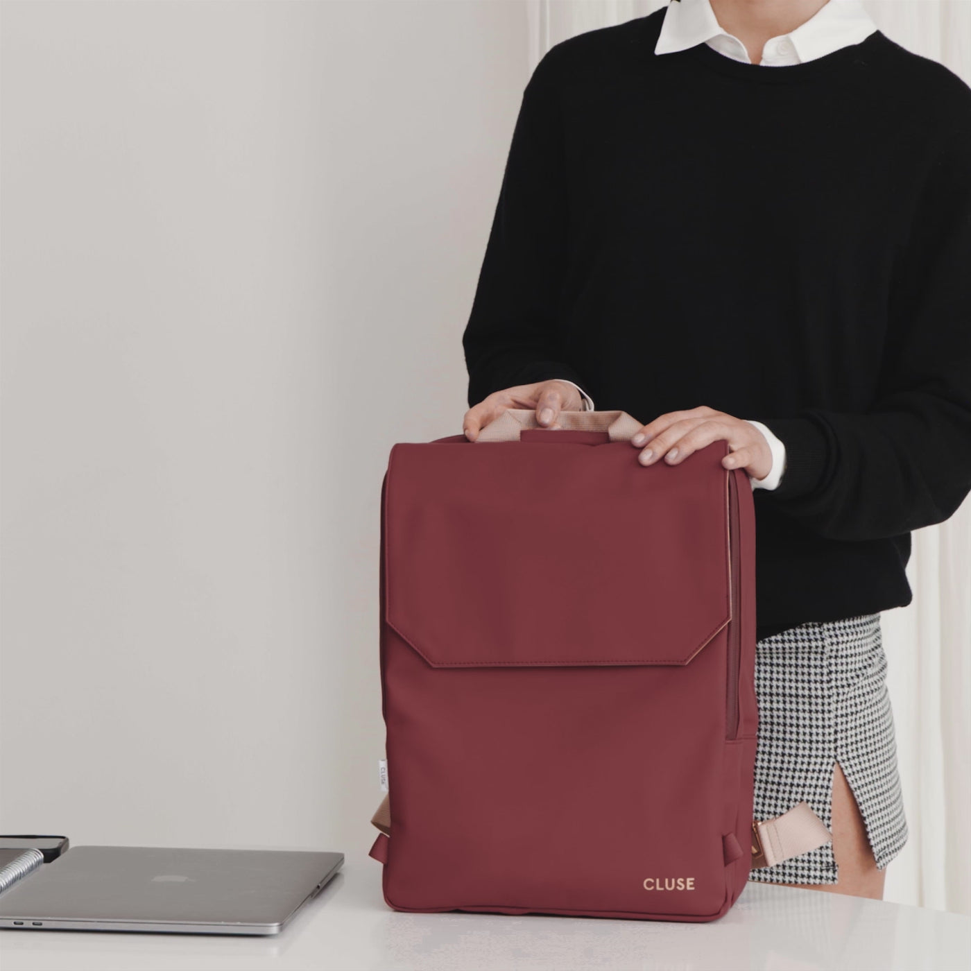 CLUSE Le Réversible Backpack CX03507 Bordeaux/Beige - Official CLUSE Store